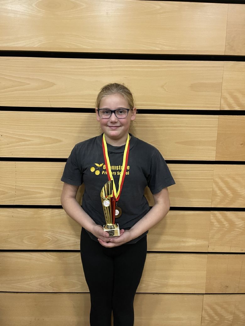 Bromstone Primary School - Netball